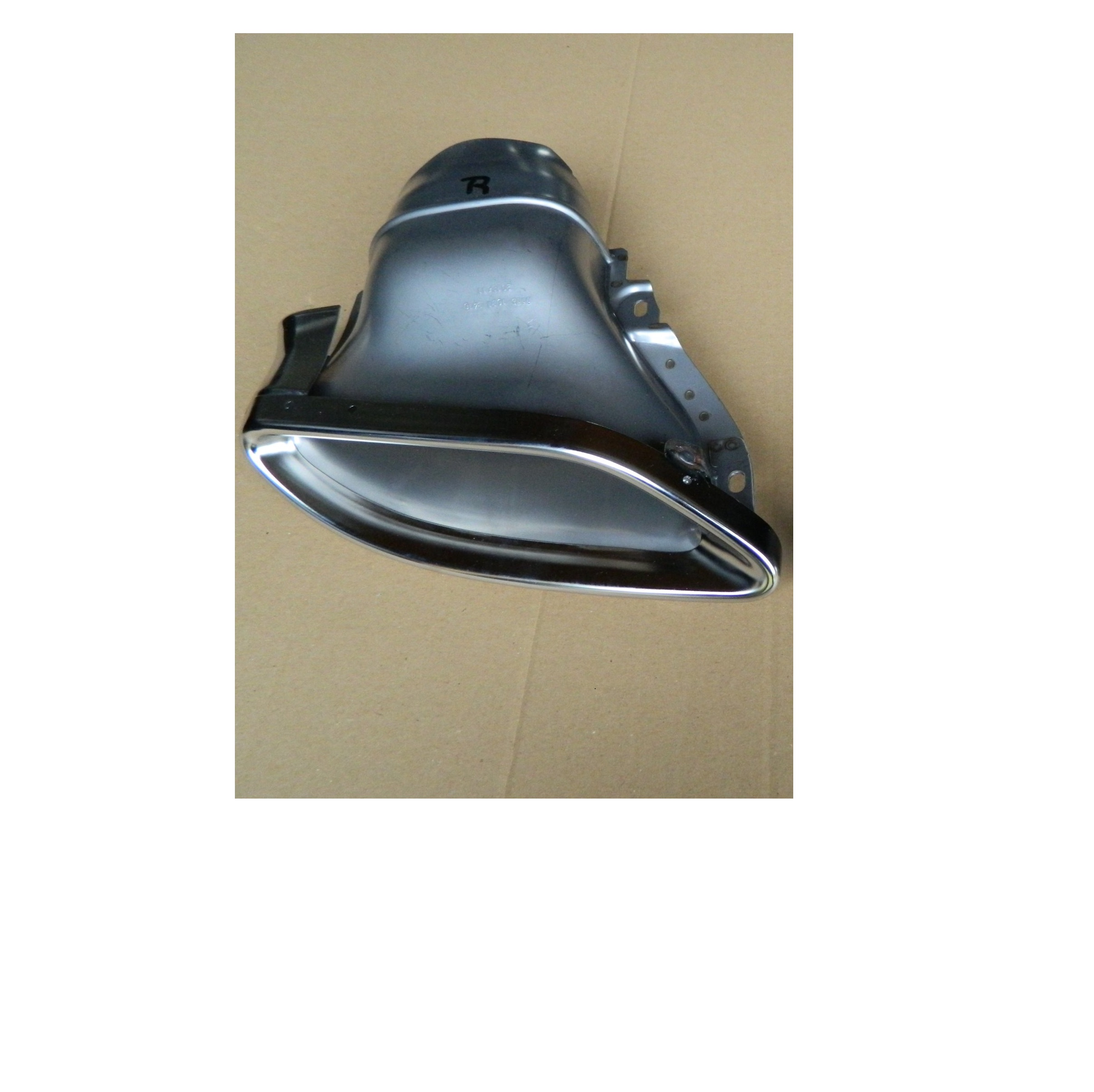 W212 RR TAIL PIPE COVER BUMPER RH (NEW) - ﻿Mercedes Benz OEM Original ...